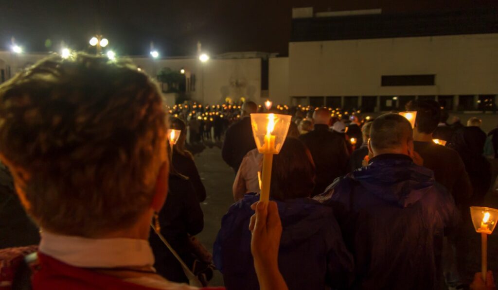 The Fatima Candle Procession in Portugal: Candles and Contemplation ...